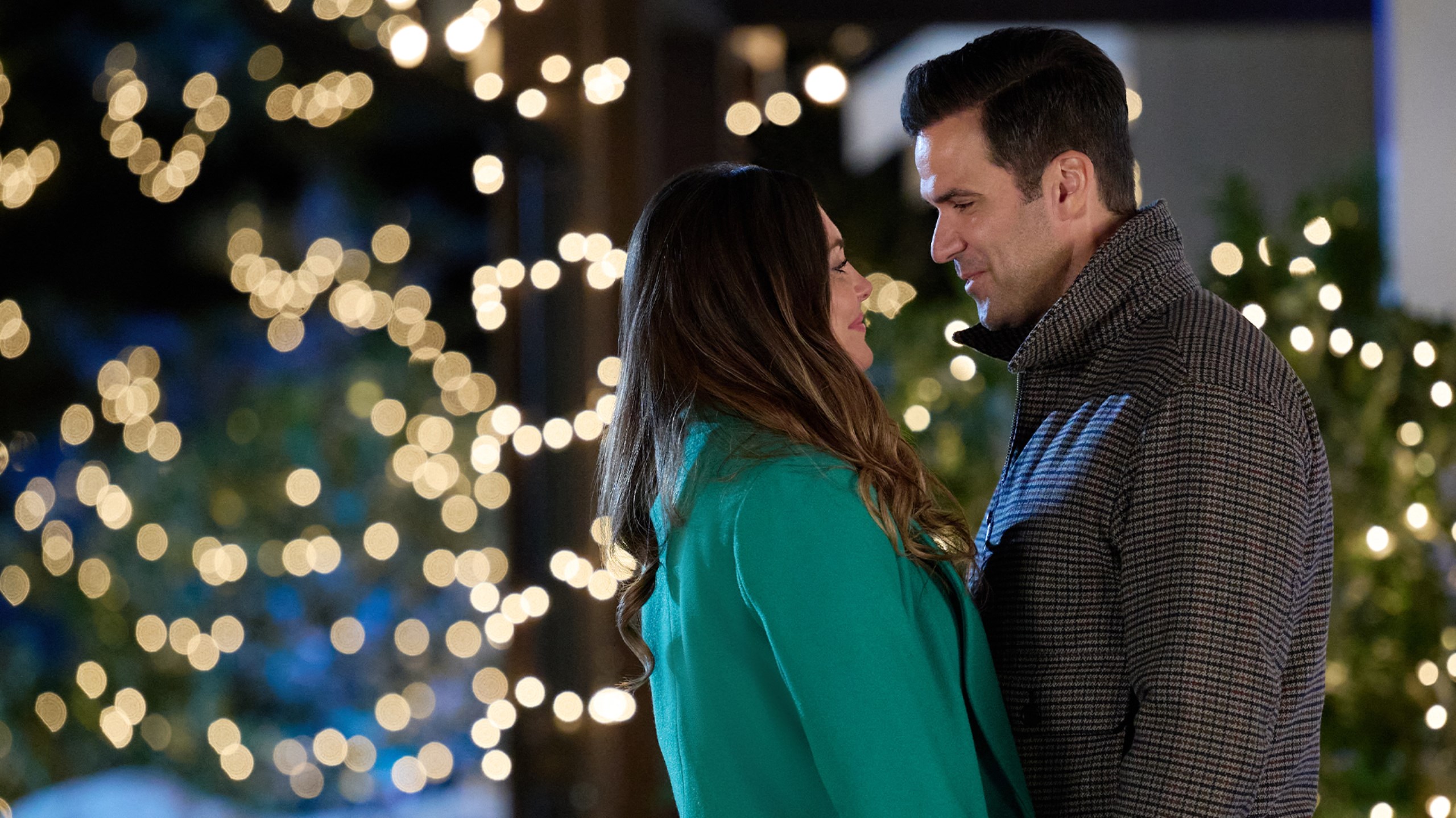 Long Lost Christmas Watch Full Movie From 2023 on WithLove